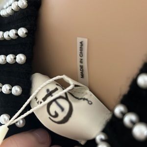 qi cashmere | Sweaters | Qi Cashmere Black Pearl Sweater | Poshmark